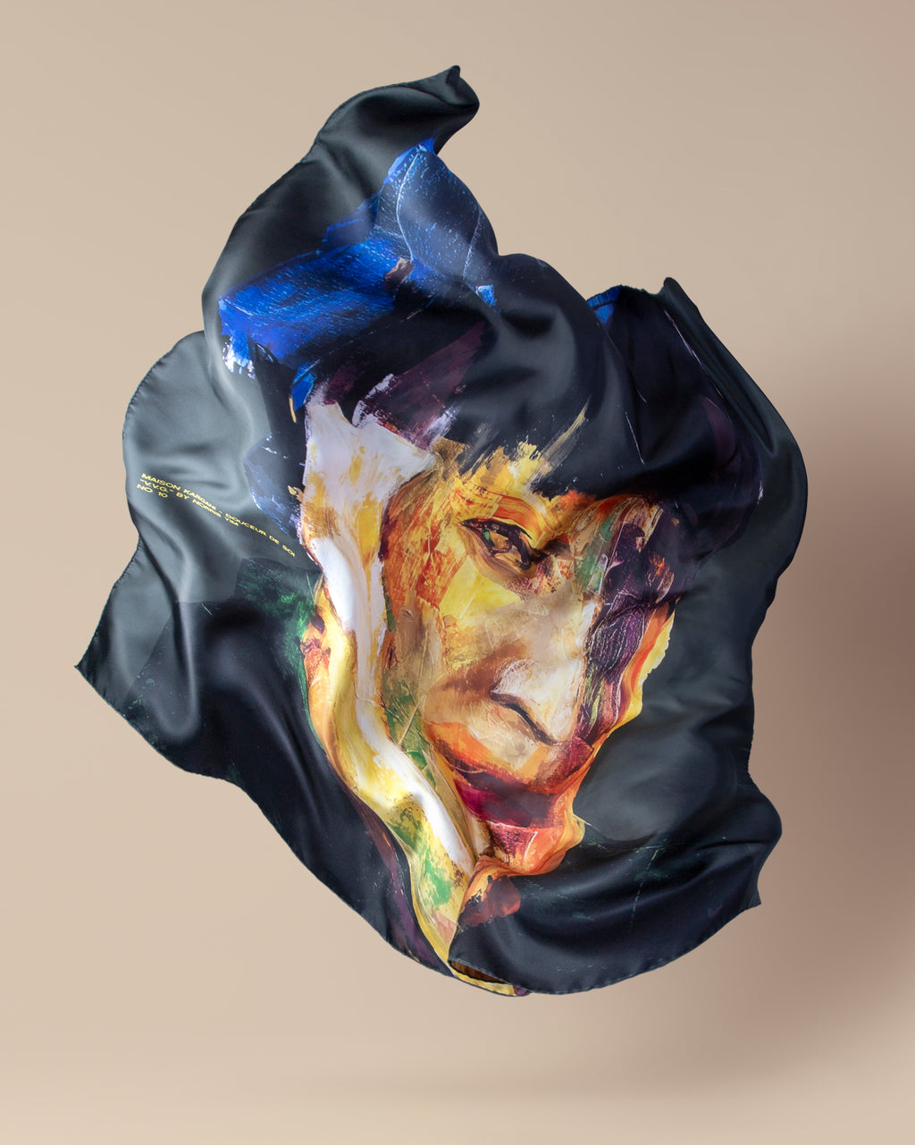 Silk Scarf Giant, Carré Soie – MAISON KARGANI