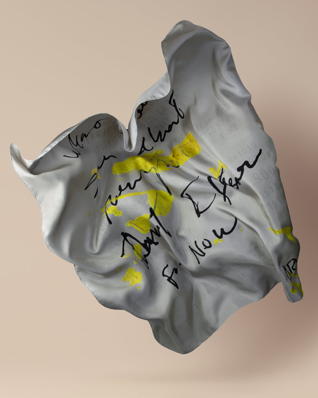 Silk Scarf Giant, Carré Soie – MAISON KARGANI